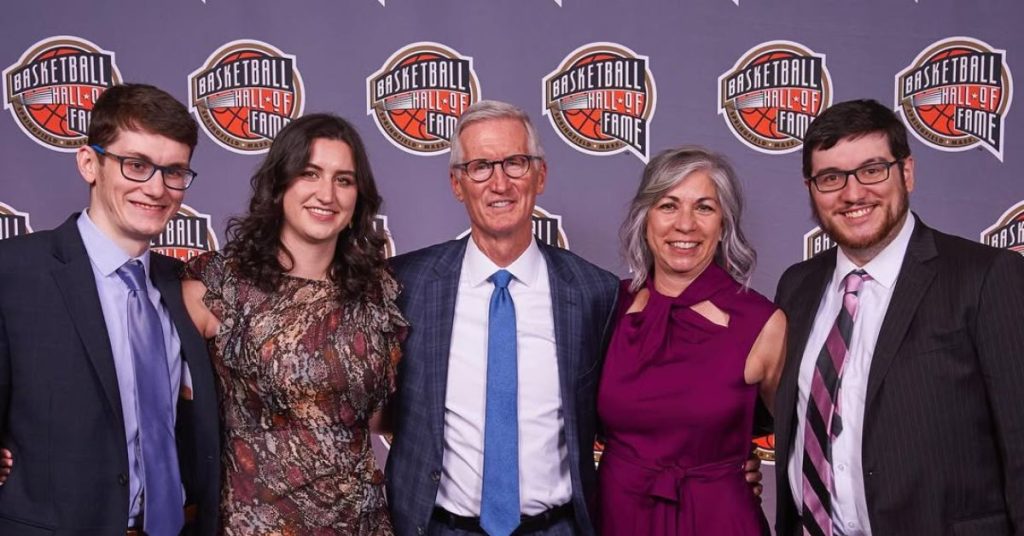 American Sports Commentator, Mike Breen And His Wife Roseanne Are ...