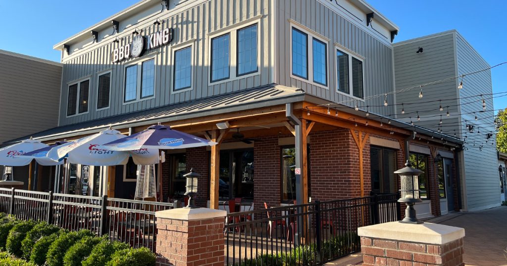 This Rustic Barbecue Joint In Illinois Serves Up The Most Tender ...