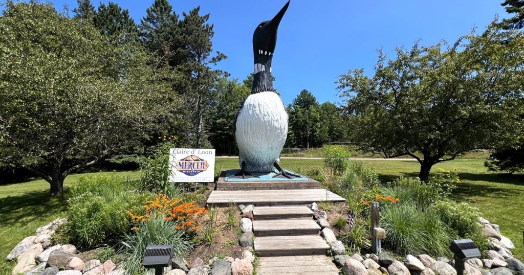 The World’s Largest Talking Loon Is In Wisconsin, And It’s The ...